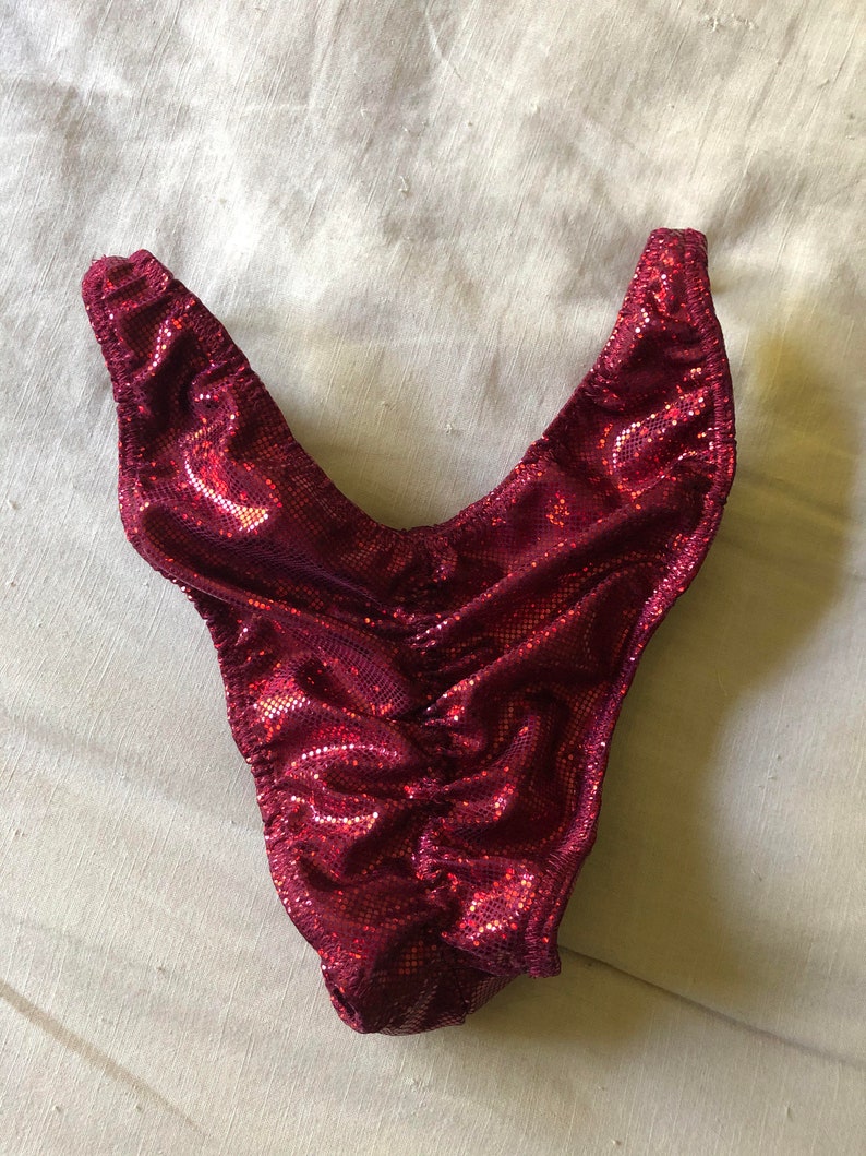 Custom Men's Bodybuilding Posing Trunks Cranberry NPC | Etsy