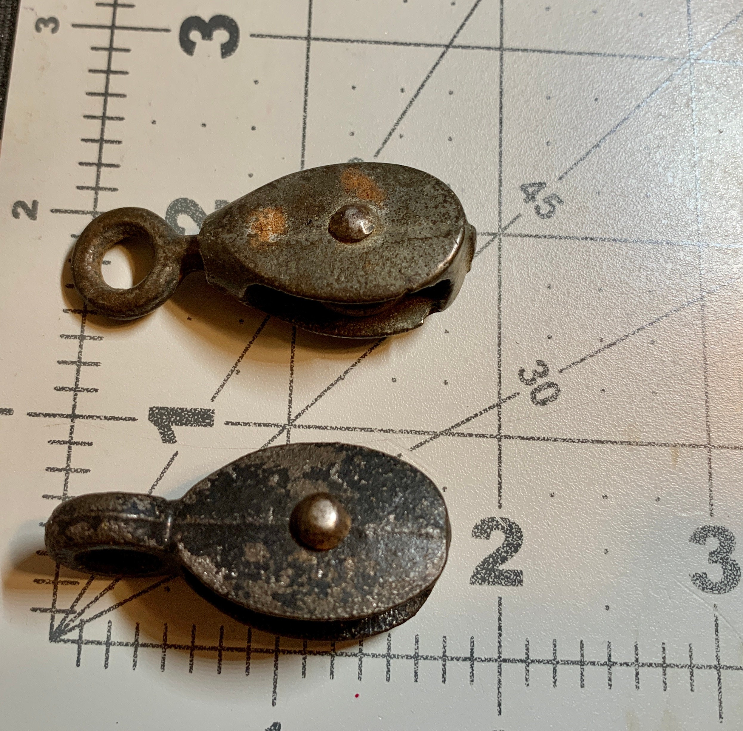 Vintage Black Keys Jailhouse Key Pulley Cast Iron Antique - Etsy