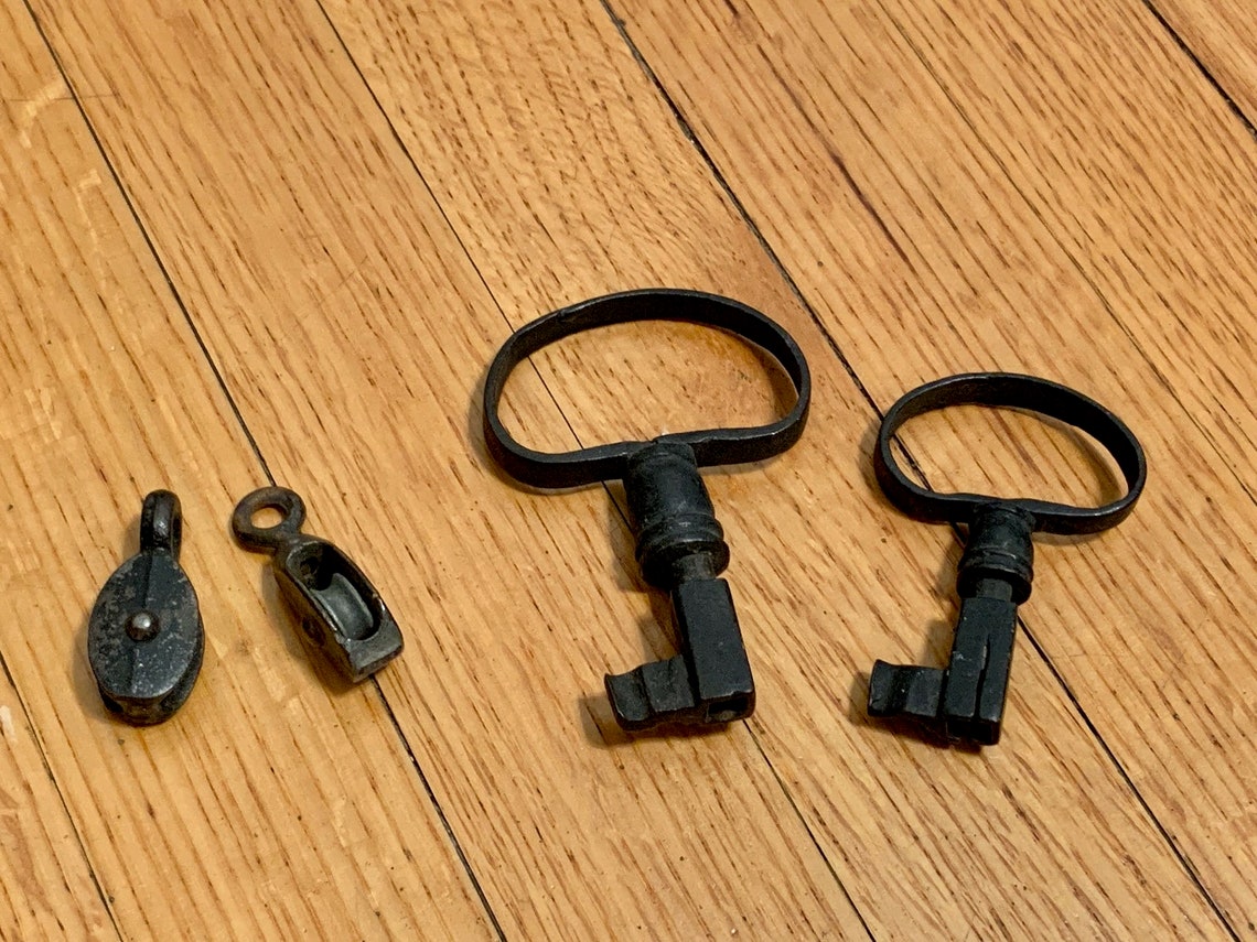 Vintage Black Keys Jailhouse Key Pulley Cast Iron Antique - Etsy