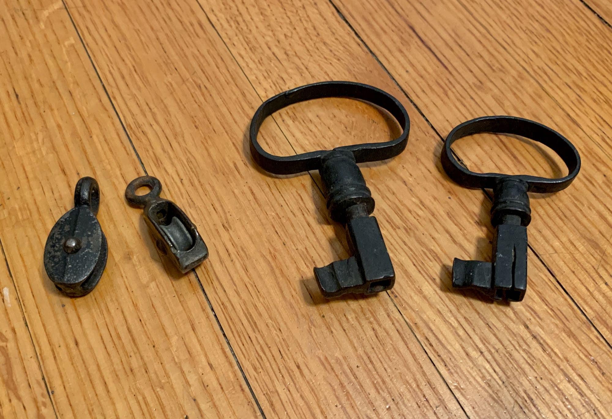 Vintage Black Keys Jailhouse Key Pulley Cast Iron Antique - Etsy