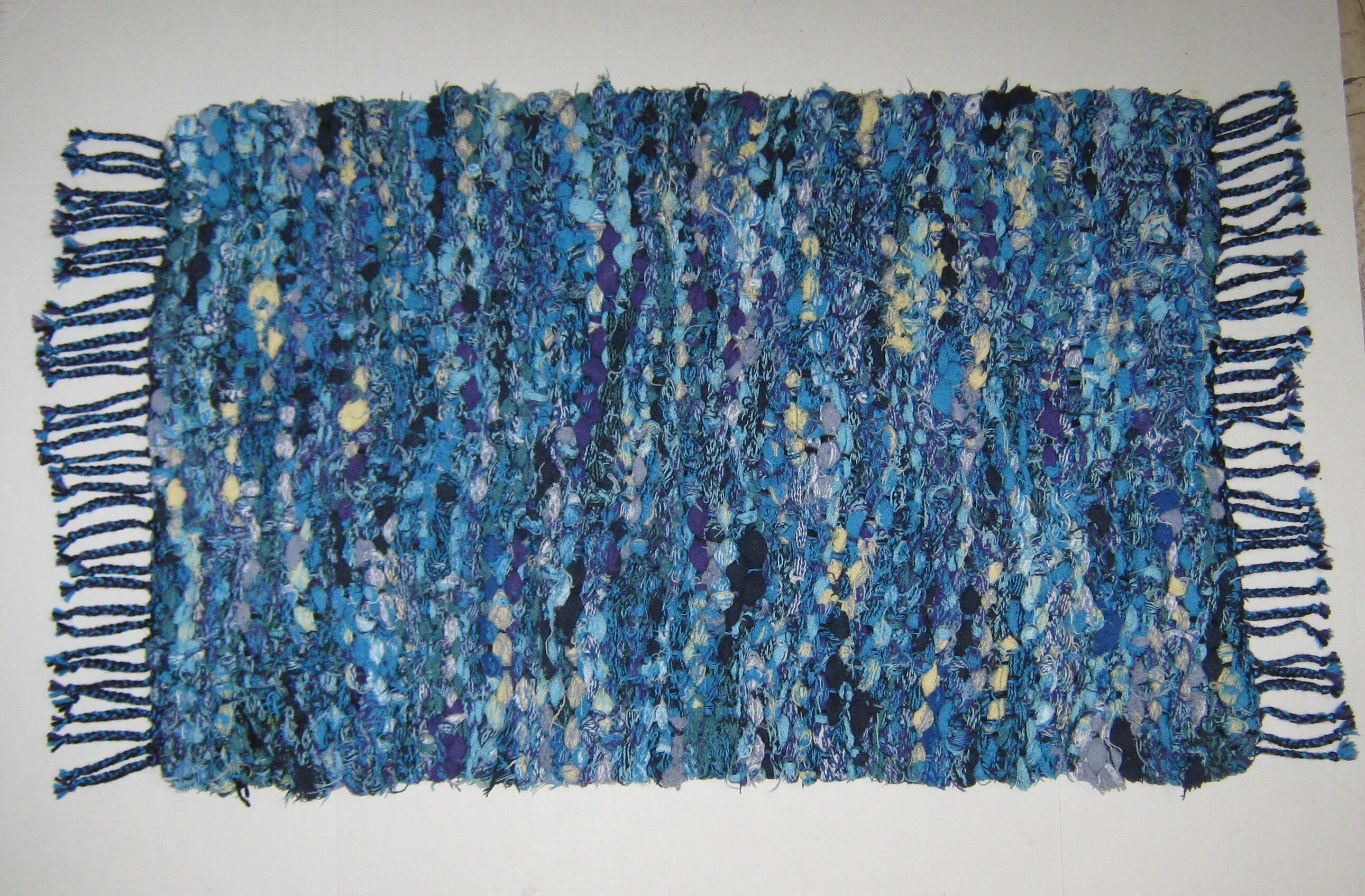 36" X 24" Woven Peg Loom Rug With 3-1/2" Fringe Recycled Solmate Socks ...