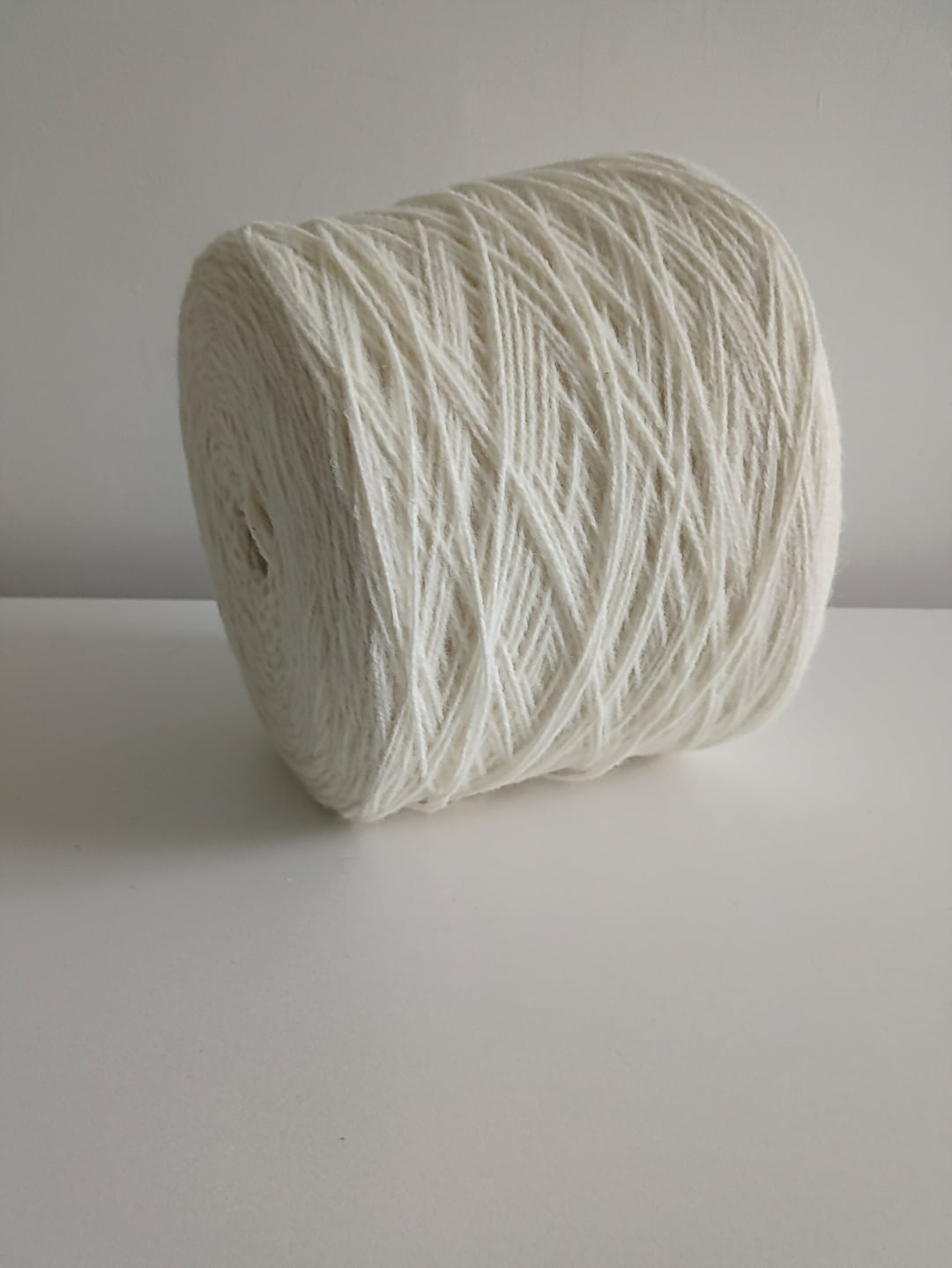 White Alpaca Wool Yarn on Cone Wool and Polyacrylic Yarn Undyed Yarn ...