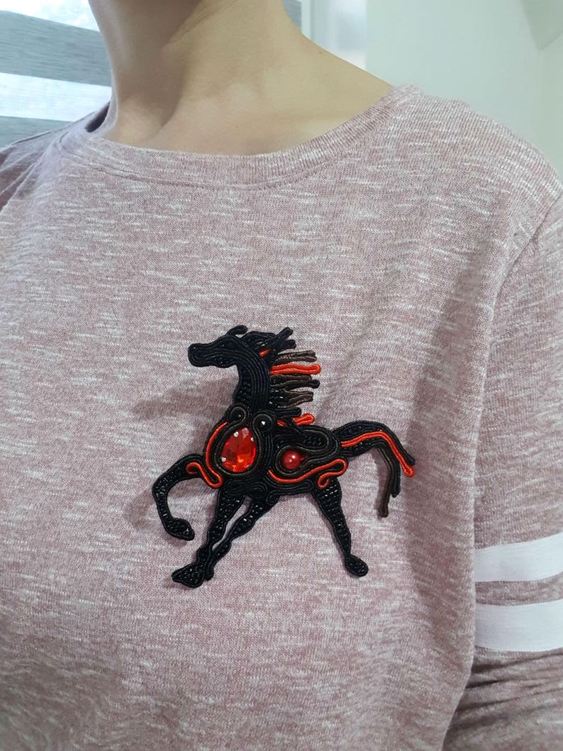 Black Horse Brooch Horse Jumping Brooch Racing Horse Jewelry - Etsy