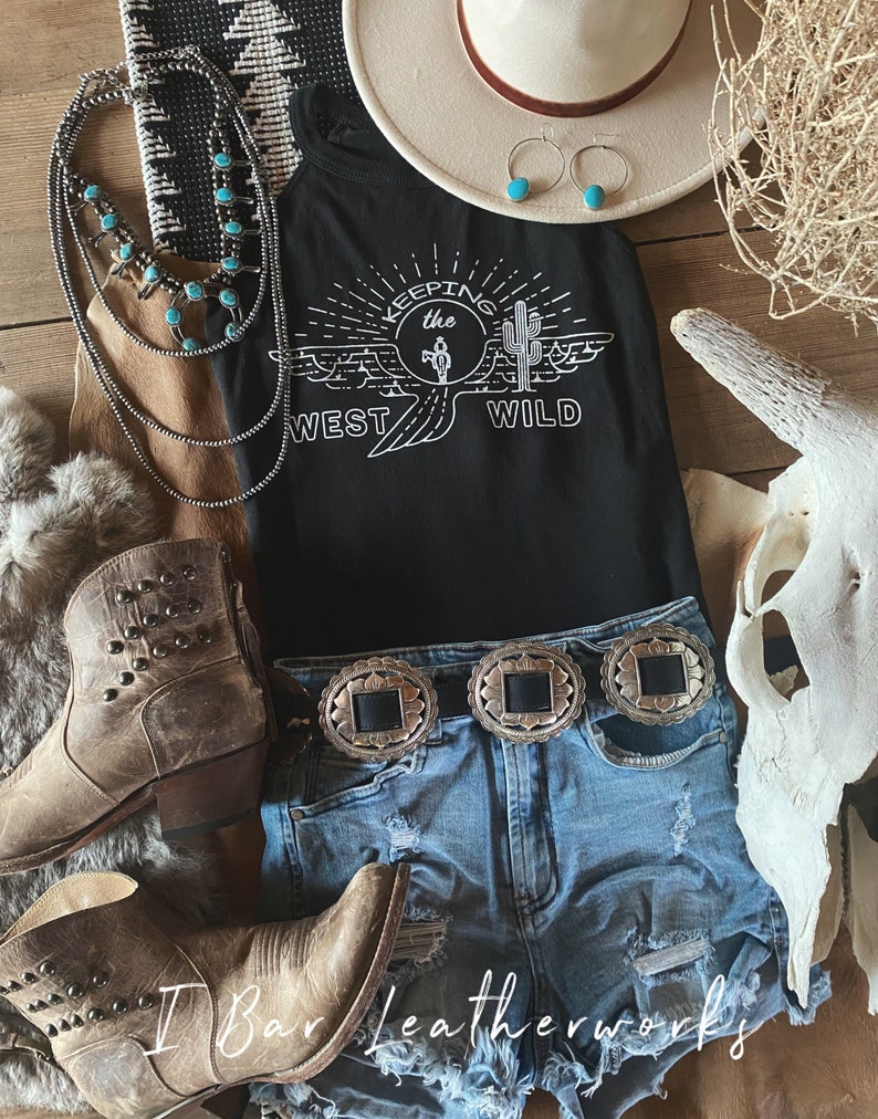 𝑲𝒆𝒆𝒑𝒊𝒏𝒈 𝑻𝒉𝒆 𝑾𝒆𝒔𝒕 𝑾𝒊𝒍𝒅 Tank, Tank Top, Western Tank Top, Ladies Tee ...