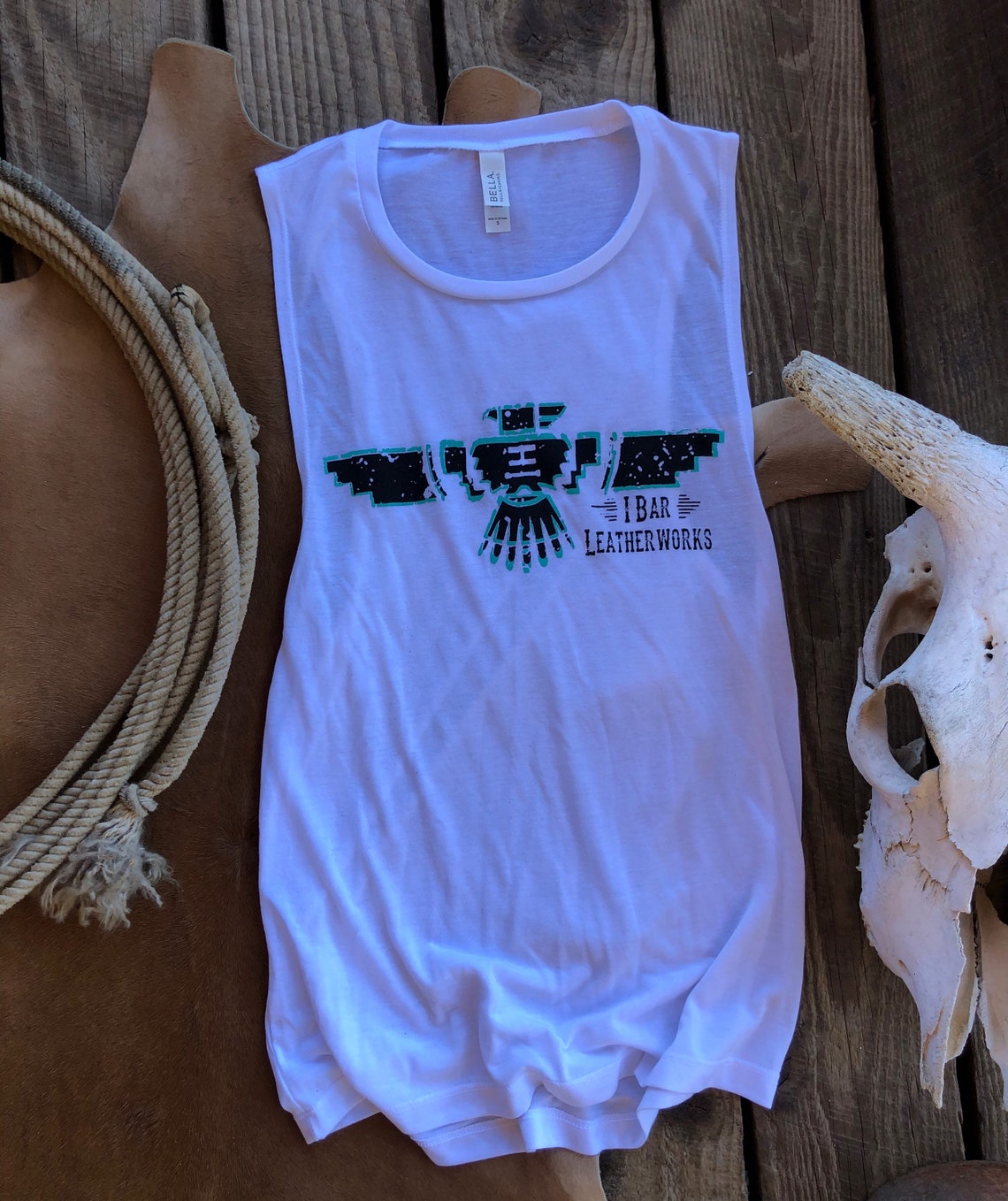 𝕋𝕙𝕦𝕟𝕕𝕖𝕣𝕓𝕚𝕣𝕕 𝔹𝕝𝕒𝕔𝕜 & 𝕋𝕦𝕣𝕢𝕦𝕠𝕚𝕤𝕖 Tank - Etsy