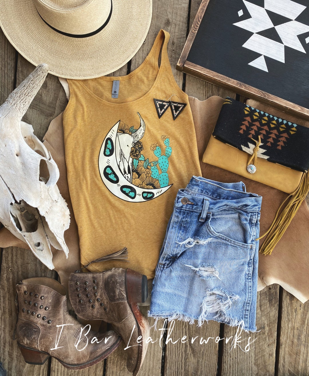𝐷𝑒𝑠𝑒𝑟𝑡 𝑀𝑜𝑜𝑛 Side Split Tank - Etsy