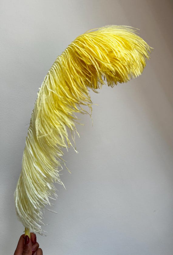 1930s Lemon Yellow Ombré Feather Hand Fan | Single Pl… - Gem