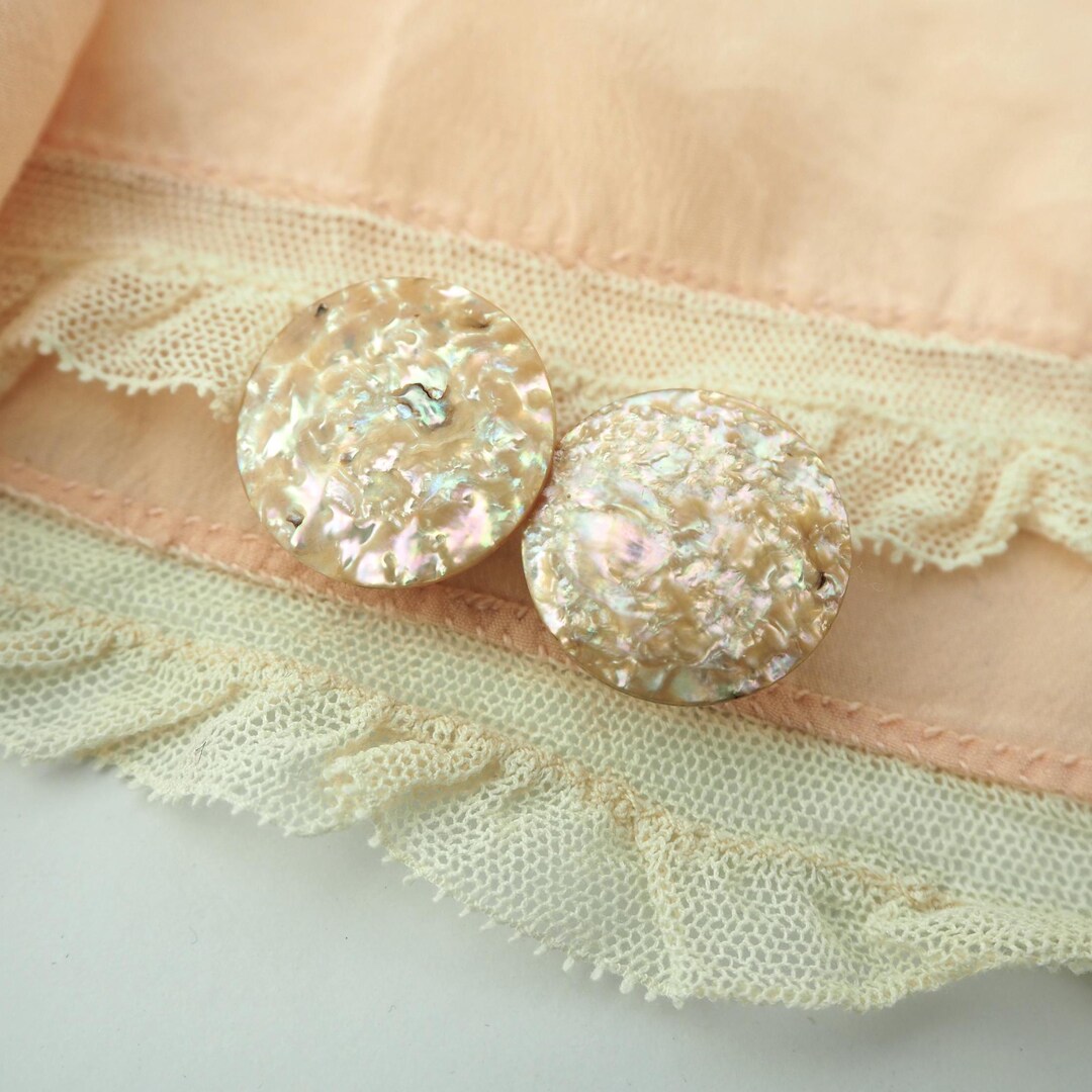 19th Century Bachelor Button Stud | Shell MOP | Antique Victorian 1800s ...