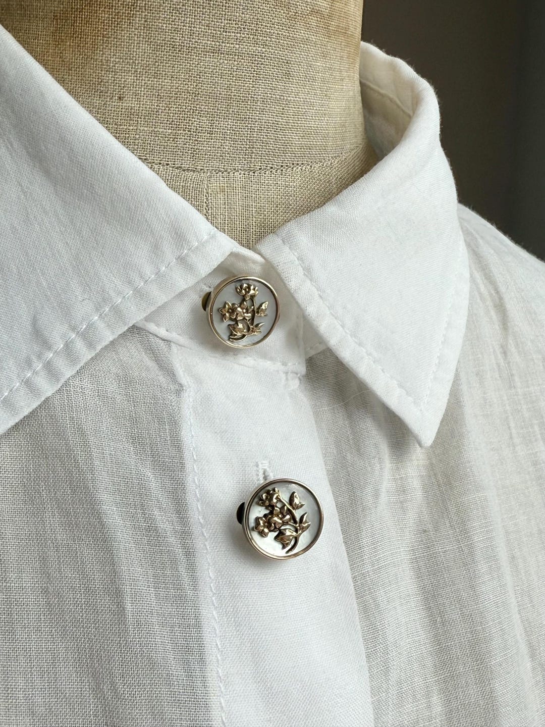 19th Century Bachelor Buttons | Stud Spring Loaded Floral Shell MOP ...