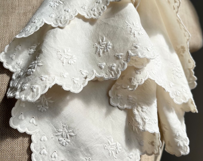 1920s Hand Embroidered Soft Cream Silk Handkerchief Hanky Flowers ...
