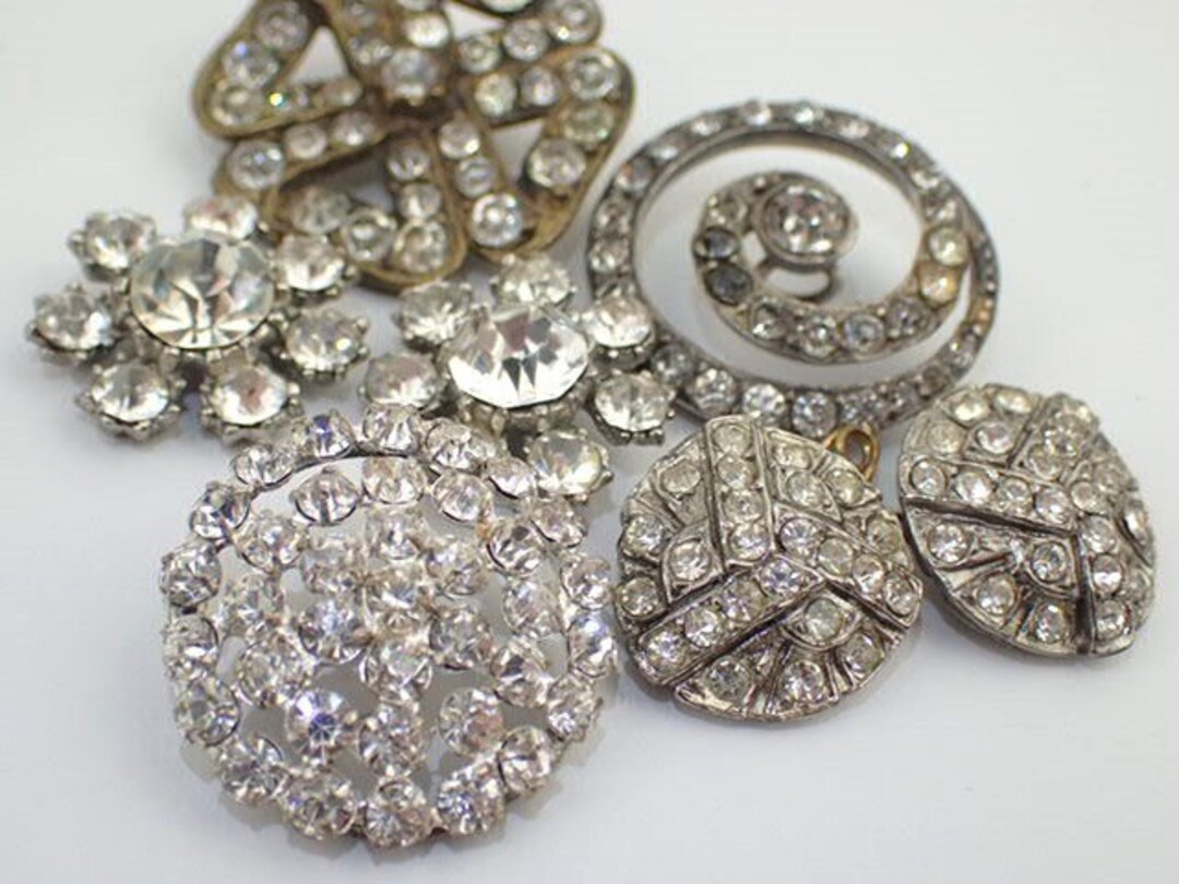 1900s to 1950s Sparkly Buttons Paste Rhinestones Diamante Flower Daisy ...