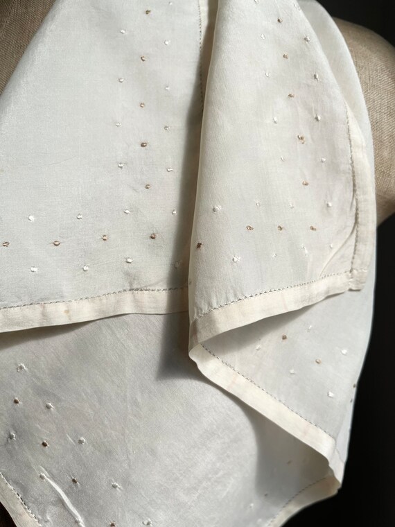 Original 1920s Hand Embroidered Cream Silk Handkerchi… - Gem