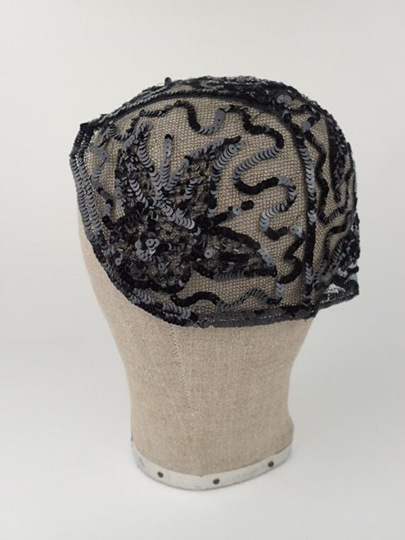 Original 1920s Flapper Cap Black Glossy Sequins Glass… - Gem