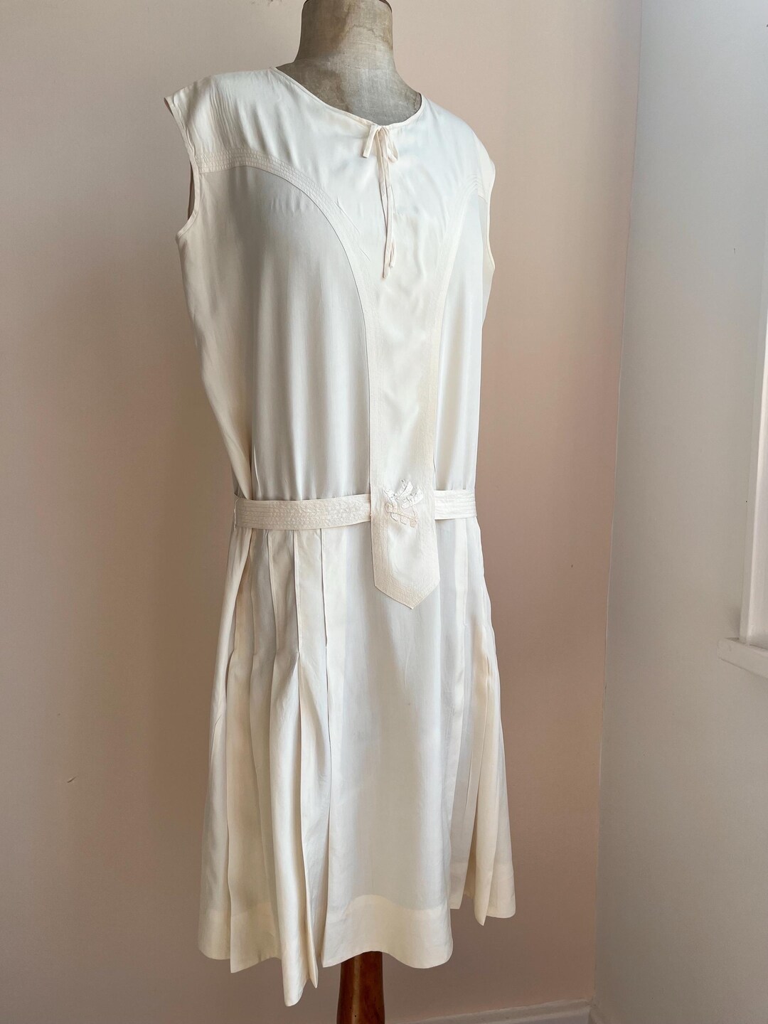 1920s Tennis Dress | Cream Silk Drop Waist Belt Pleated Bow Embroidered ...