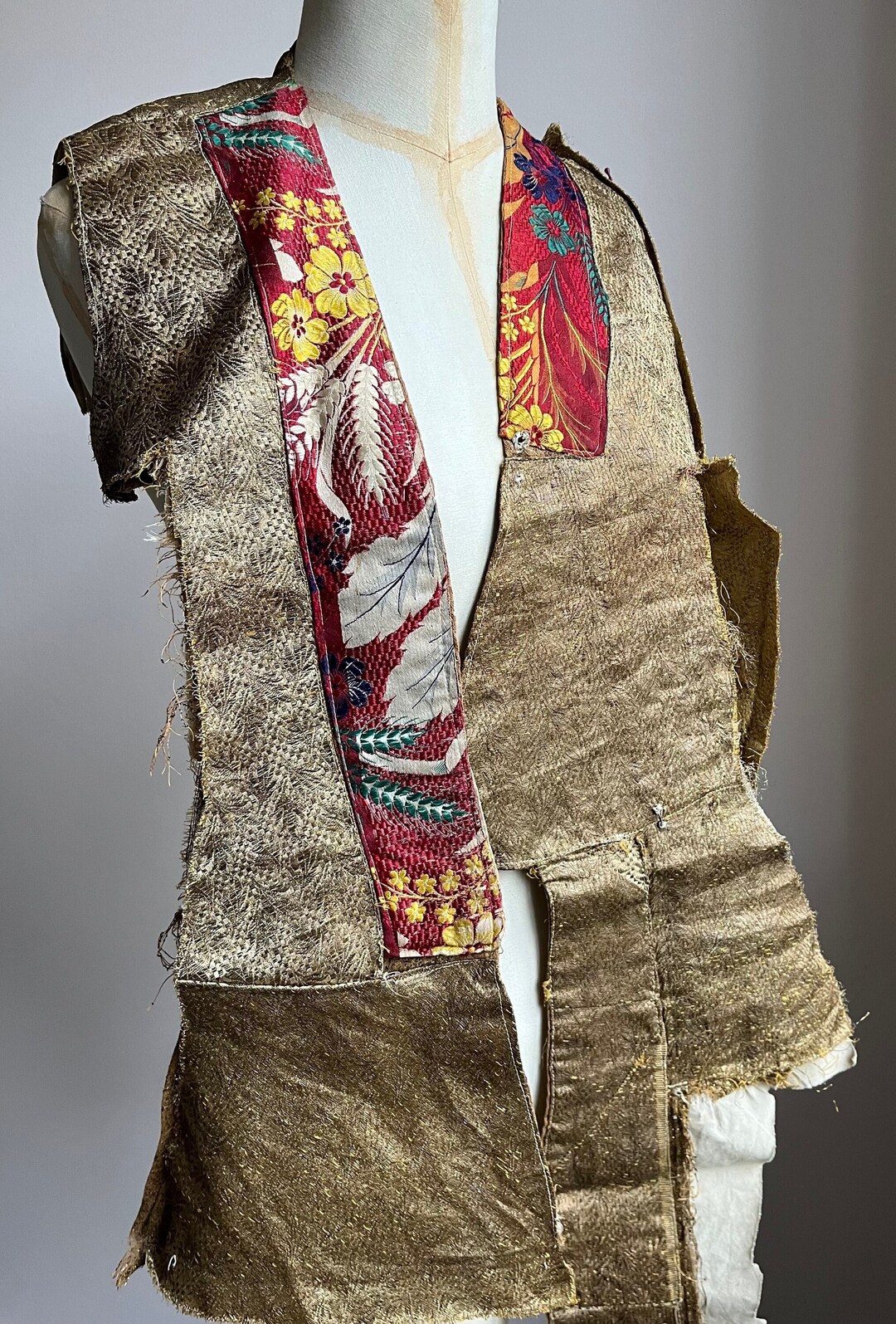Repurposing Antique Lamé Robe Floral Woven Silk Fabric Scraps Patchwork ...