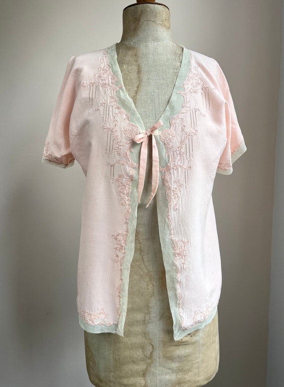 1920s Silk Boudoir Jacket | Hand Embroidered Flowers … - Gem