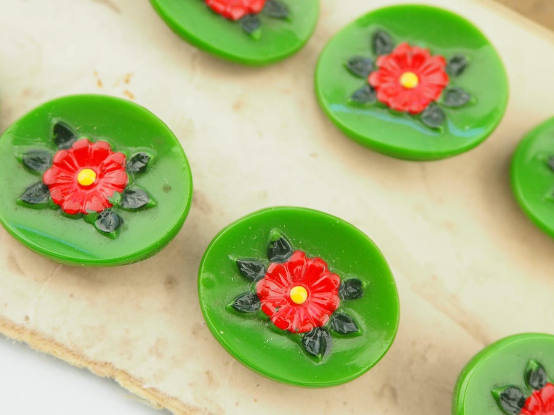 1930s Pretty Glass Buttons | Hand Painted Red Flowers Moulded Button ...