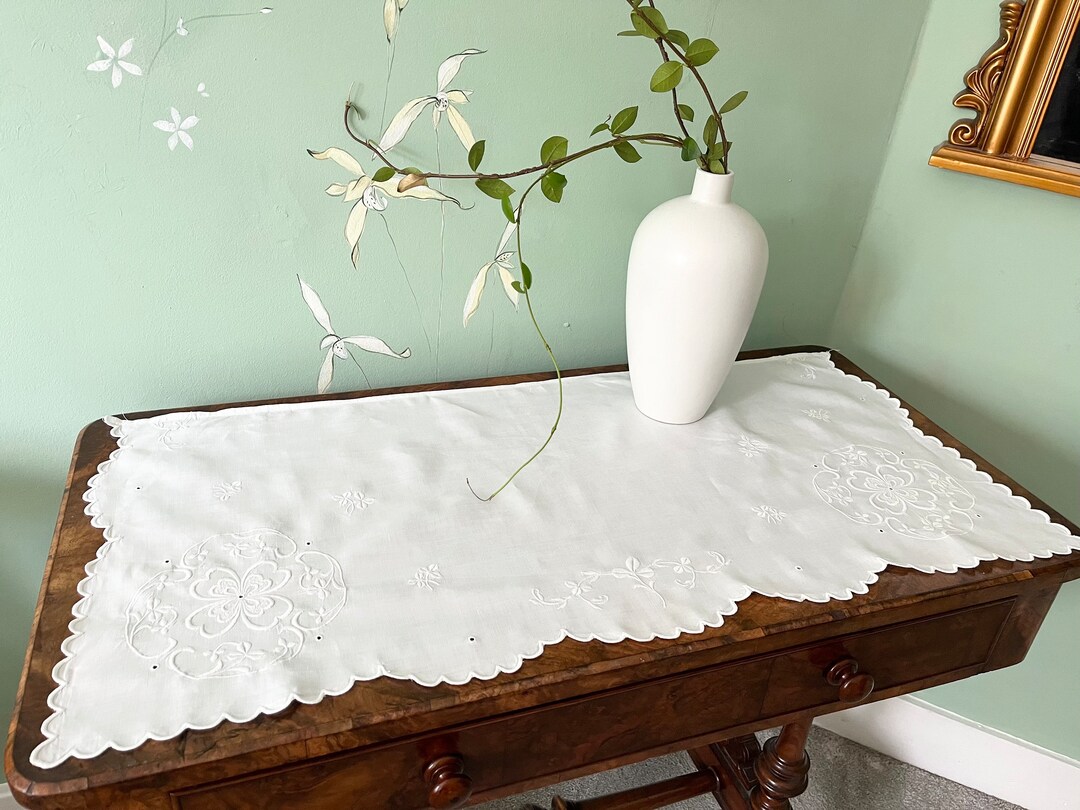1920s 1930s Antimacassar Table Runner Cloth Cotton Embroidered Clovers ...