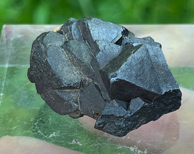 Natural Octahedral Magnetite Crystal From Iron Springs, Utah | Pyramid ...