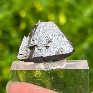Natural Octahedral Magnetite Crystal From Iron Springs, Utah | Pyramid ...