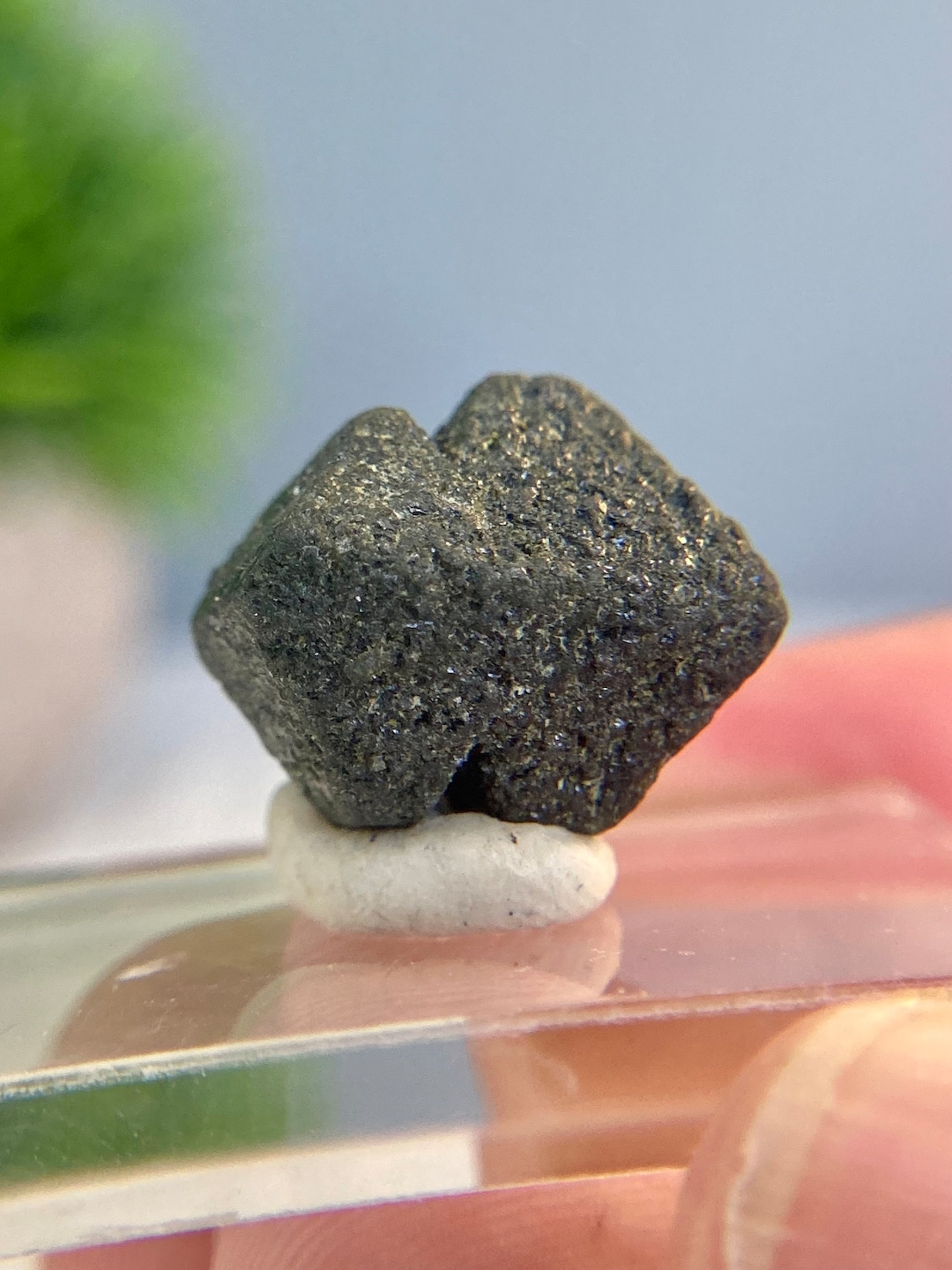 Sparkly Deep Green Epidote Magnetite Twin Crystal Pseudomorph - Etsy