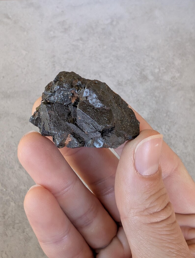 Raw Octahedral Magnetite Crystal From Utah | Natural Magnetite Specimen ...
