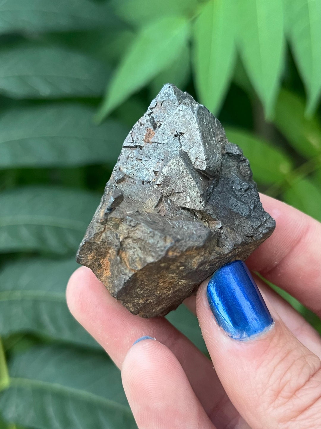 Natural Octahedral Magnetite Crystal From Iron Springs, Utah | Pyramid ...