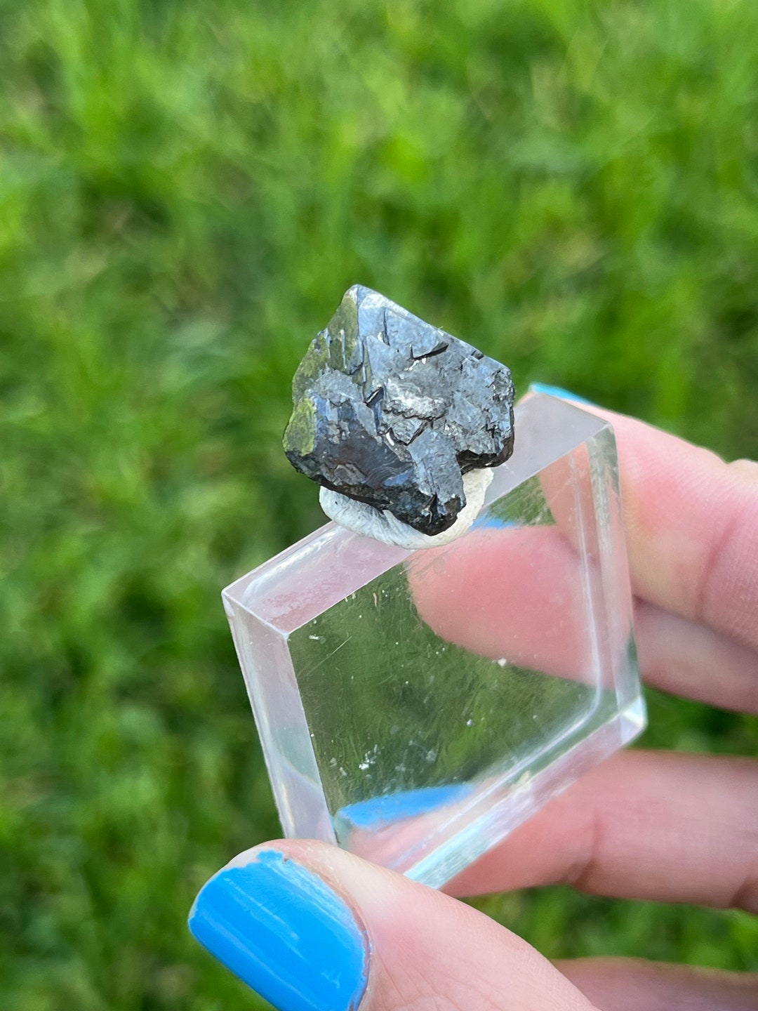 Natural Octahedral Magnetite Crystal From Iron Springs, Utah | Pyramid ...