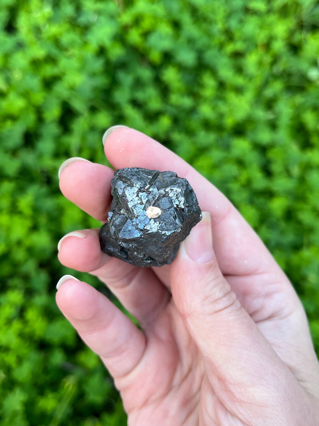 Natural Octahedral Magnetite Crystal From Iron Springs, Utah | Pyramid ...