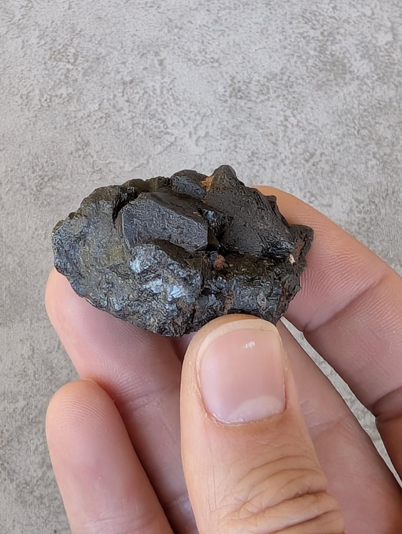 Raw Octahedral Magnetite Crystal From Utah | Natural Magnetite Specimen ...