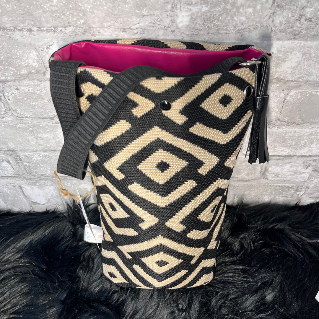 Car Garbage Can! Auto Trash Can , Car Accessories, Preppy, Trash Bag ...