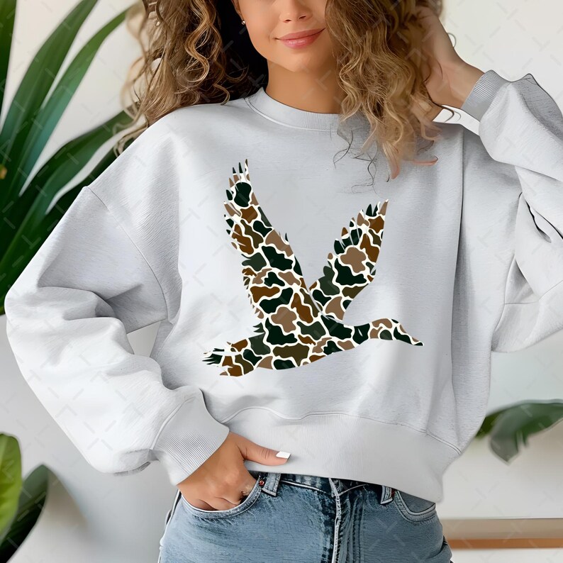 Camo Flying Mallard Duck PNG, Duck Hunting Sublimation, Duck Hunter Png ...