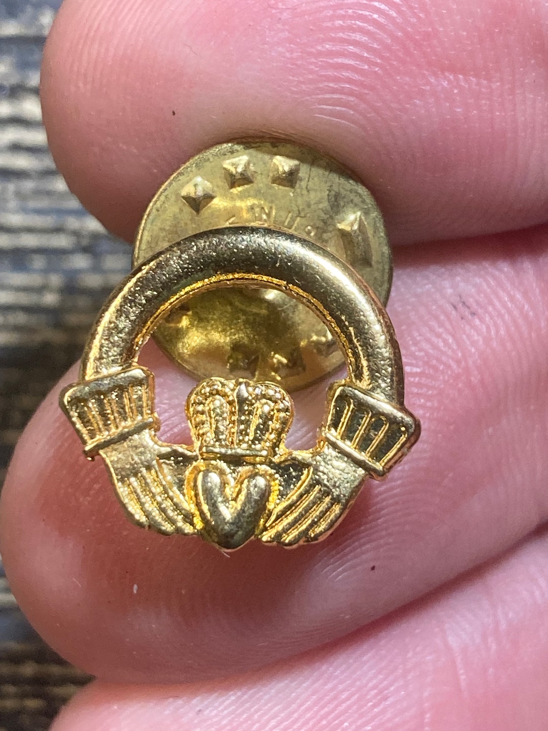 Vintage Gold Tone Hands Joined on Heart Lapel Pin Sweater Jacket Hat ...