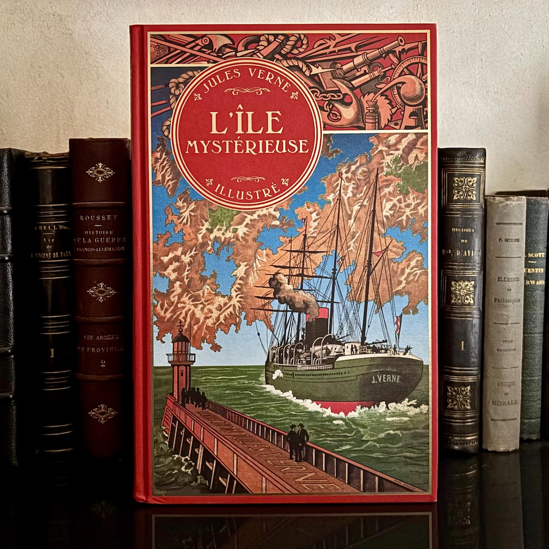 Vintage Book in French "l'ile Mystérieuse" (the Mysterious Island ...