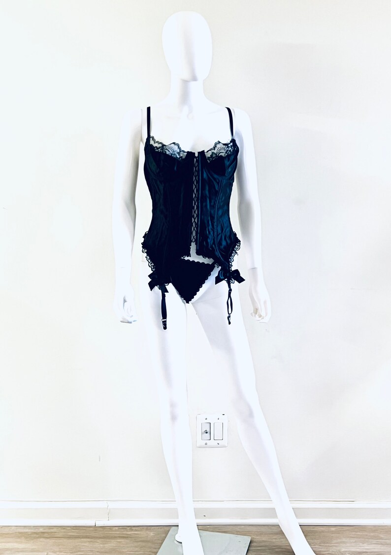 Vintage C2000s Frederick's of Hollywood Satiny & Lace Black Lace Corset ...