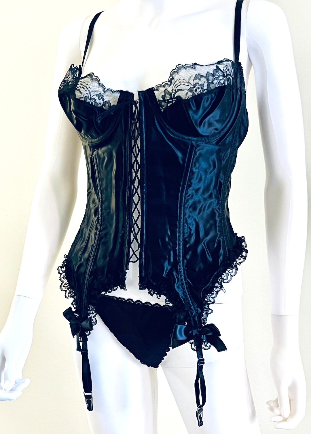 Vintage C2000s Frederick's of Hollywood Satiny & Lace Black Lace Corset ...