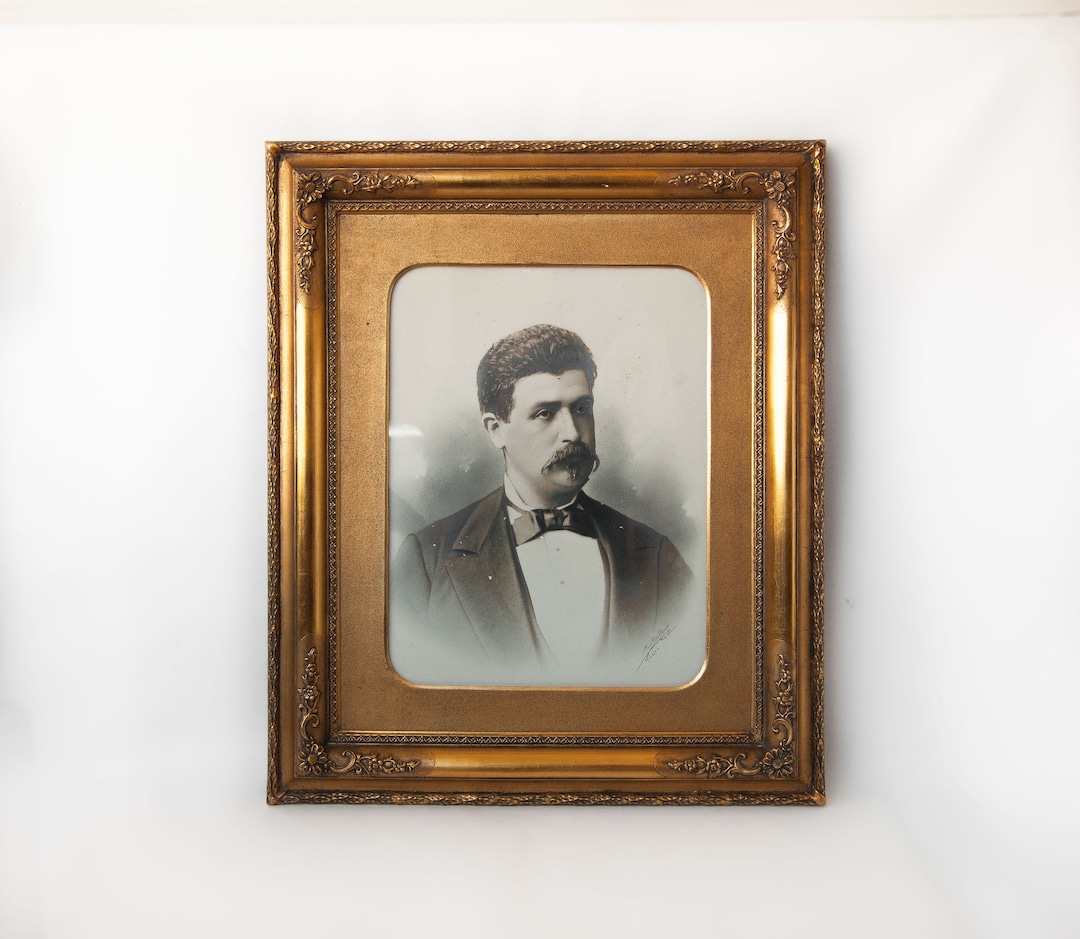 Vintage Portrait Frame, Old Large Gilded Wood Frame, Man Portrait, Old ...