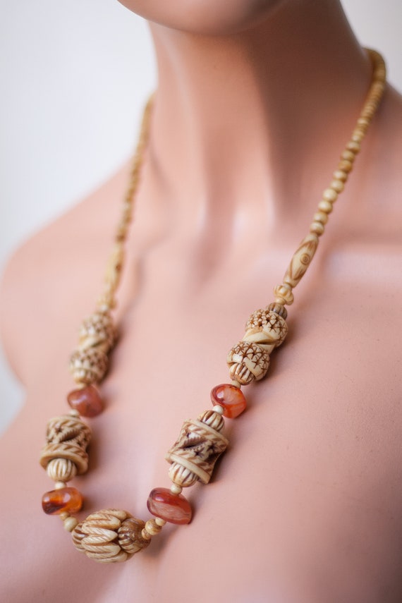 vintage necklace, carved bone necklace and carnelian,… - Gem
