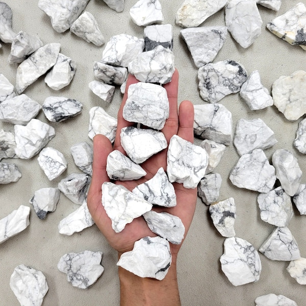 Howlite Crystal - Etsy