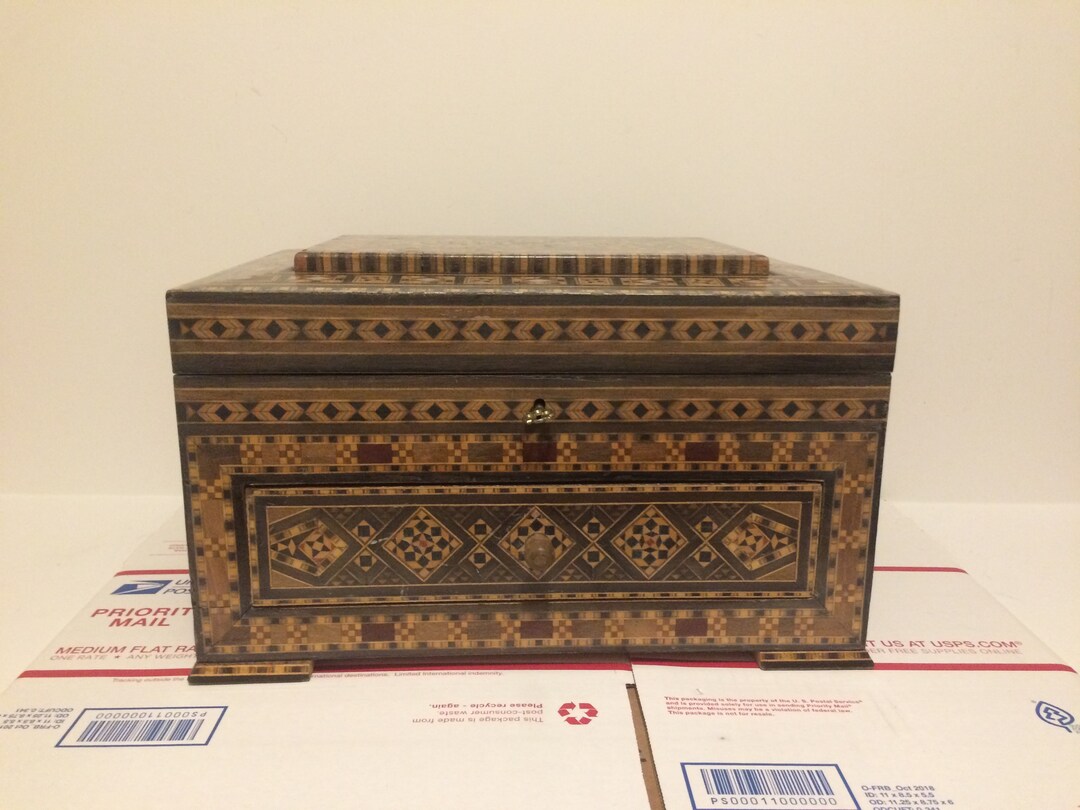 Handcrafted Middle Eastern Syrian Mother-of-pearl Jewelry Box - Etsy