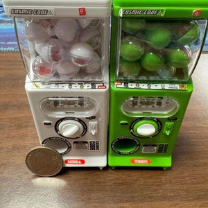 Miniature Gachapon / Capsule Toy Machine With Alien Skulls - Etsy