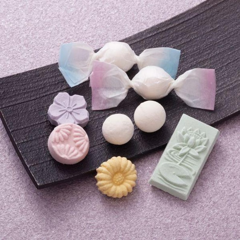 Japanese Higashi Wasanbon Assorted Sweets Gift Box – Traditional ...