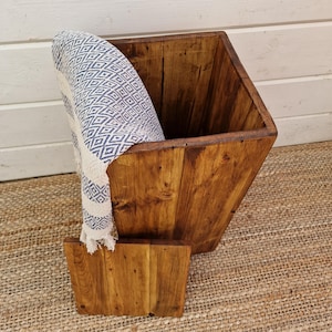 Reclaimed Wooden Laundry Basket With Lid / Handcrafted Rustic Laundry ...
