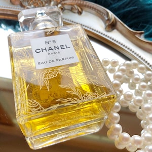 Floral Engraved Perfume Bottle, Personalized Perfume, Custom Perfume ...