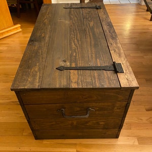 Farmhouse Wooden Storage Chest Rustic Stained Trunk - Free Shipping ...