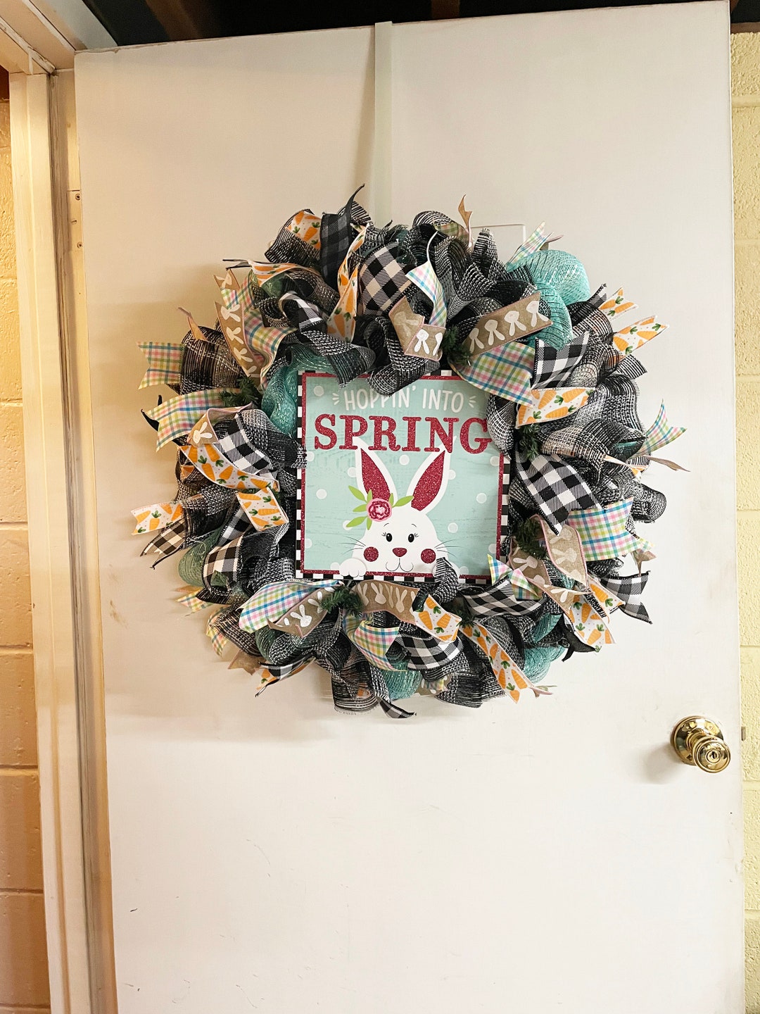Hopping Into Spring Wreath, Easter Deco Mesh Wooden Sign Wreath, Home ...