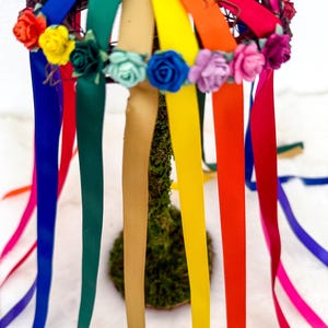 Tabletop Maypole COLORFUL - Beltane Altar Decor / Mayday Celebration - Etsy