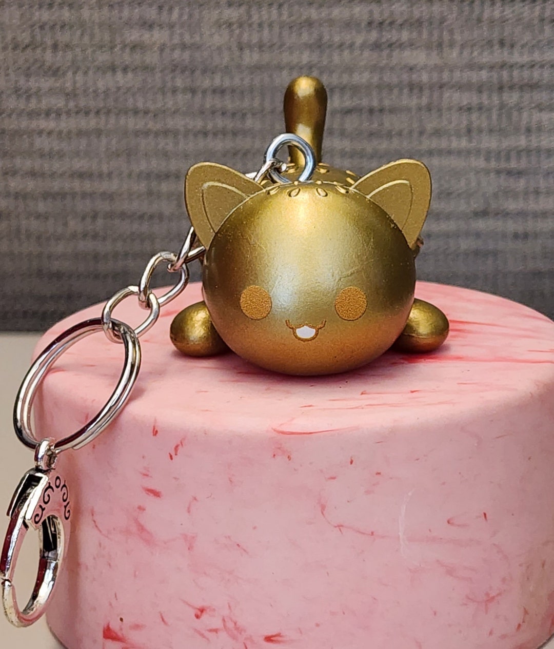 Aphmau Burger Golden Keychain - Etsy