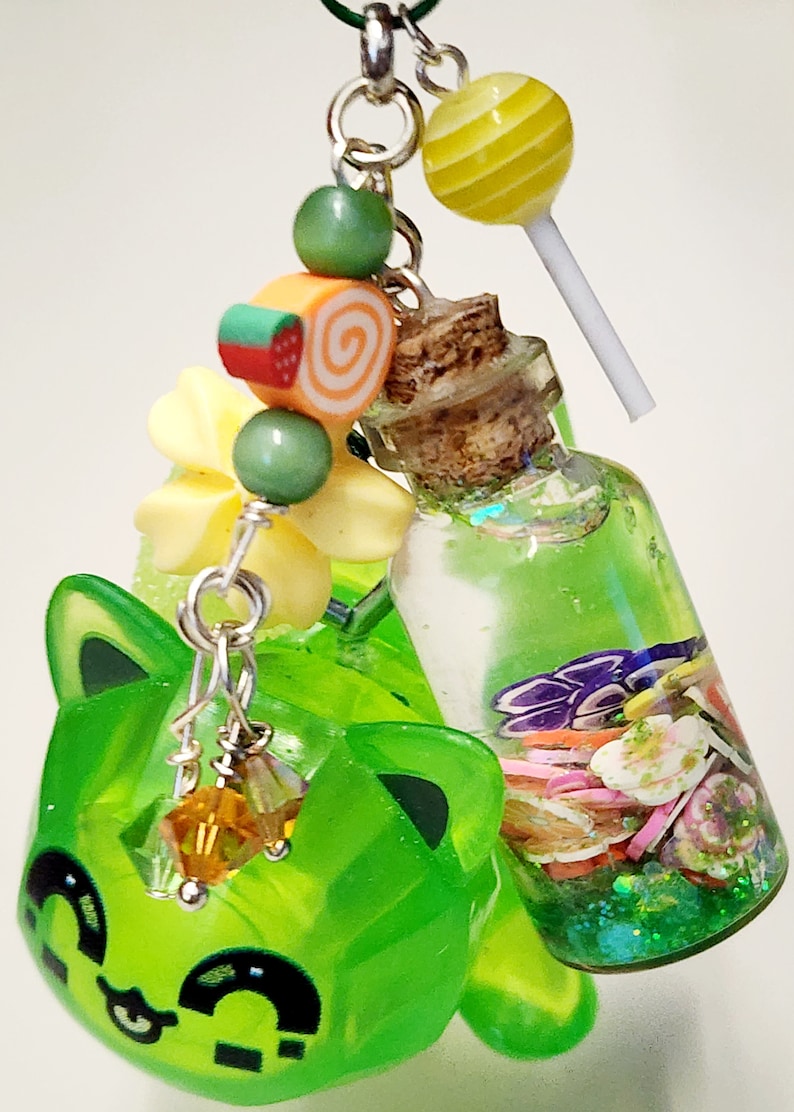 Aphmau Emerald Cat Keychain - Etsy