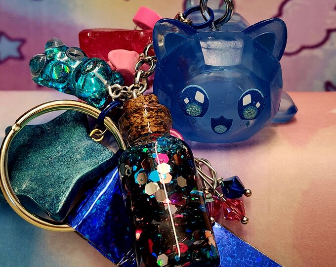 Handmade Aphmau Sapphire Cat Keychain - Etsy